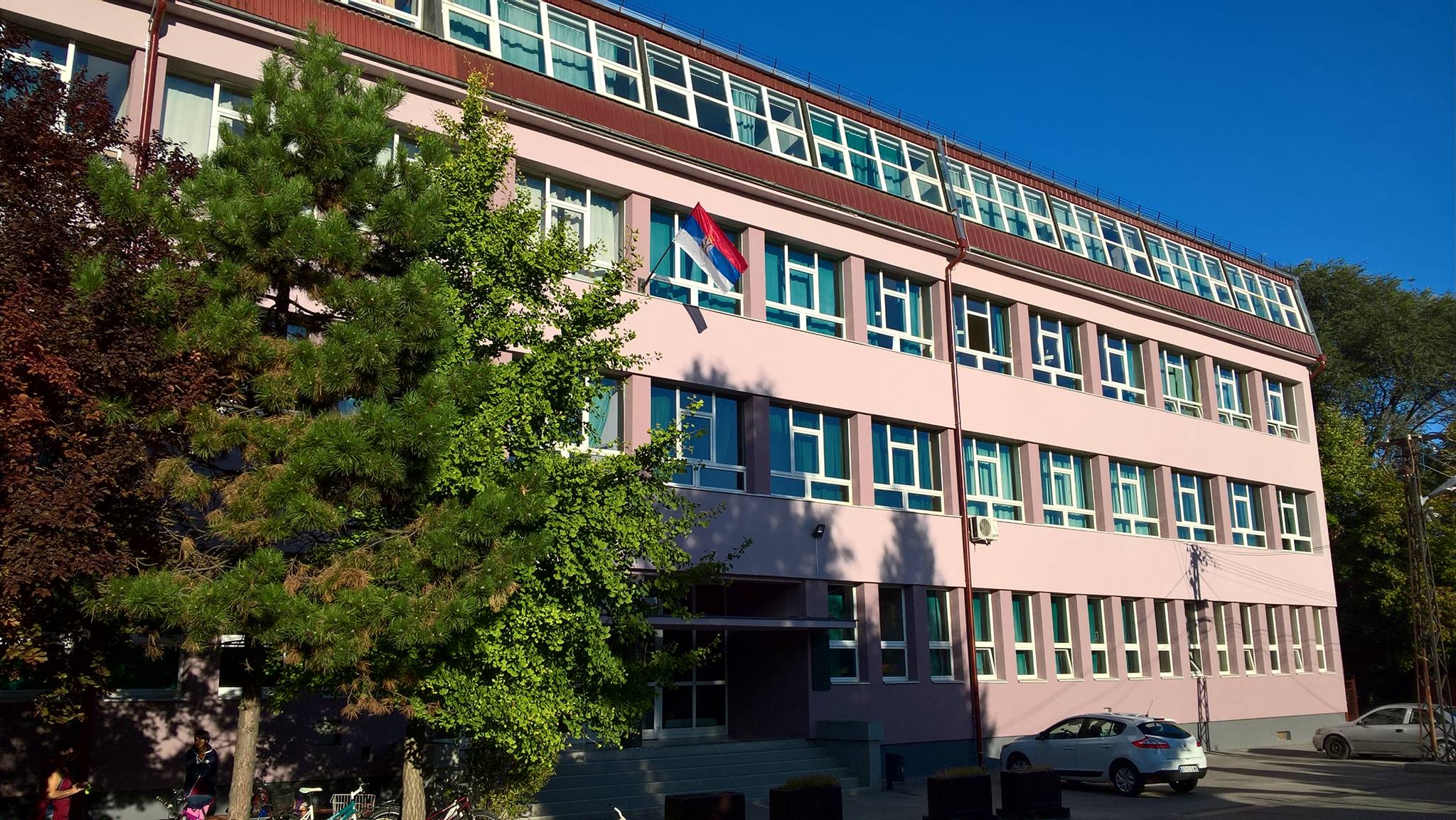 Smenjen direktor OŠ "Nikola Tesla"